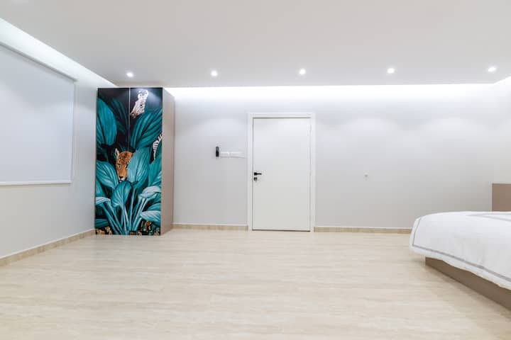 شقة فاخرة بتصميم أنيق B8 - Riyadh