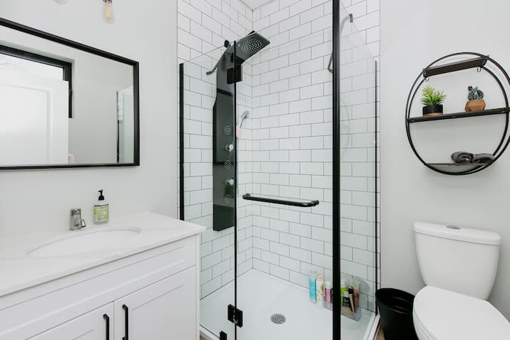 2 Bed 2 Bath Executive Townhome - Steinbach
