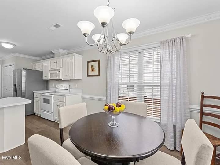 Stylish Home | 11 Minutes From Ecu And Ecu Health - Greenville, NC