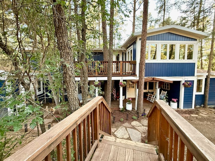 The Blue Bungalow • Cape Cod Charm In The Az Pines - Show Low, AZ