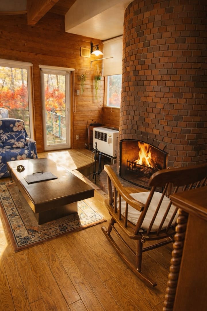 大沼国定公園の貸切ヴィラ｜暖炉｜7名｜ファミリー｜函館35分｜ゴルフ・スキー - 大沼