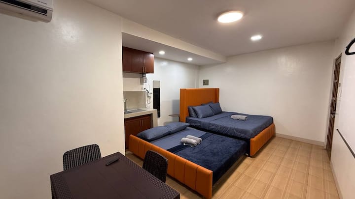 Up To 6 Guests King N Queen Beds -