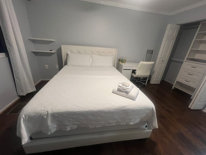 Bedroom 03 With Private Bathroom (Master) - Woodbridge, VA