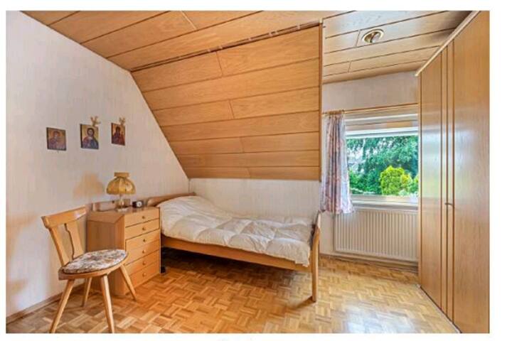 A Cozy Private Room In A House - Cologne