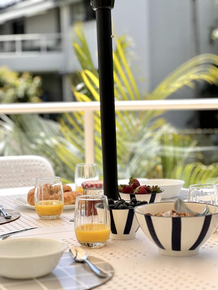 Sunny Riverside Escape - Noosa Heads