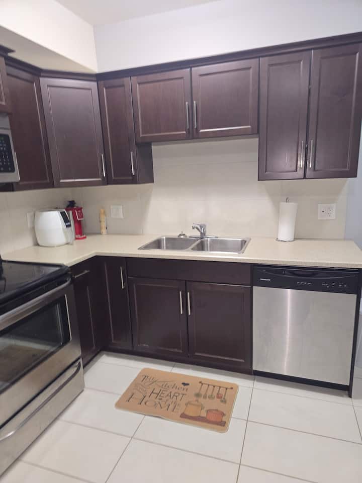 Cozy Basement Suite • Private Entry •Fort Mcmurray - Fort McMurray