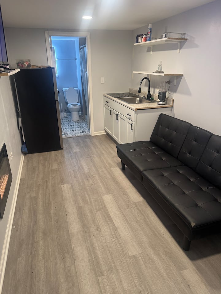 Cozy Studio Apartment - Roseland - Chicago