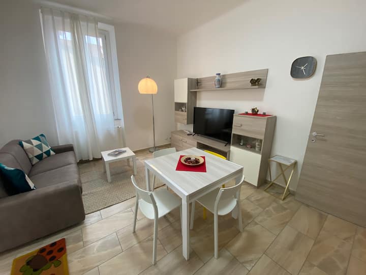 Appartamento Aida, Bilocale Con Terrazza A Saronno - Saronno