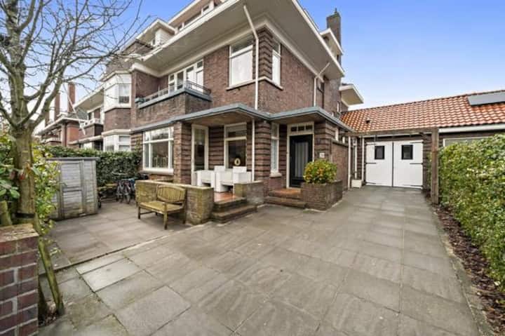 Big Family House Near Beach - The Hague