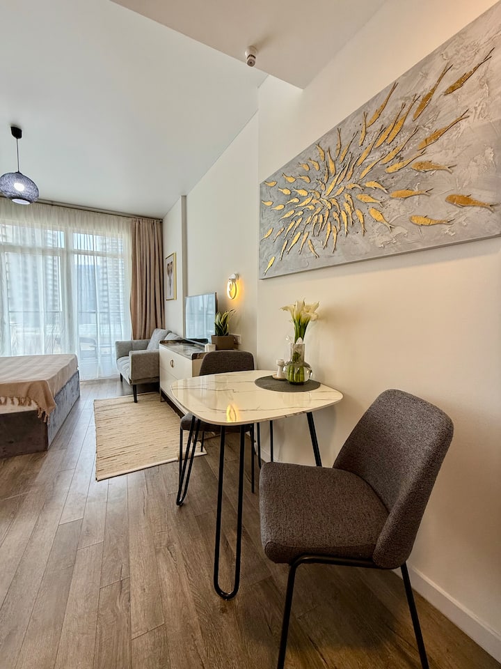 White Apartment - Batoumi