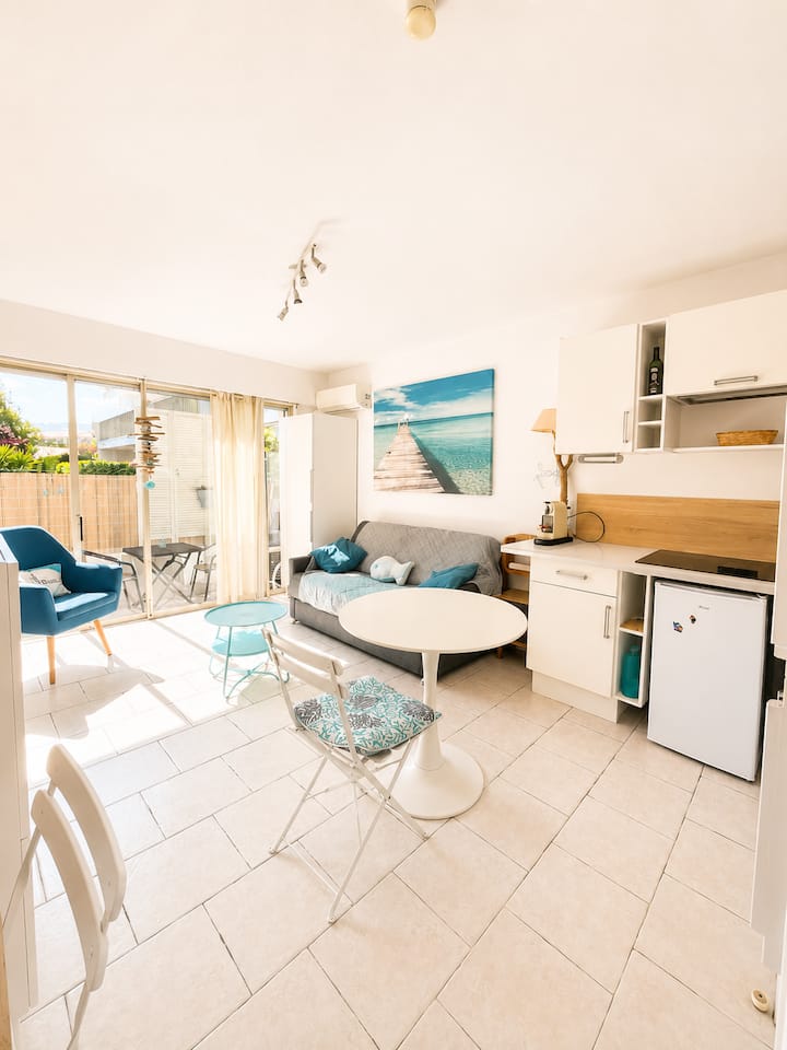 Studio 200m De La Plage - Terrasse, Clim & Parking - Antibes