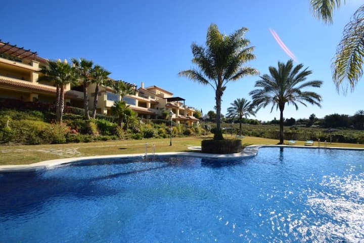 Oasis Con Piscina En Marbella - Puerto Banús