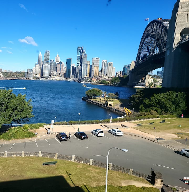 Come & Stay Here For Your Christmas Holidays - North Sydney