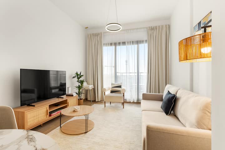 First Class | 1br | Modern With Tranquil Touch - Dubai