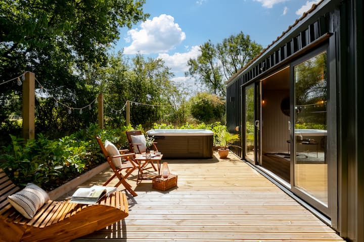 Rabbits Warren | Cotswolds Stay W/ Sauna + Hot Tub - Cotswolds