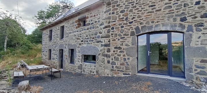 Cottage Unique Niché Au Cœur De L'aubrac - Nasbinals