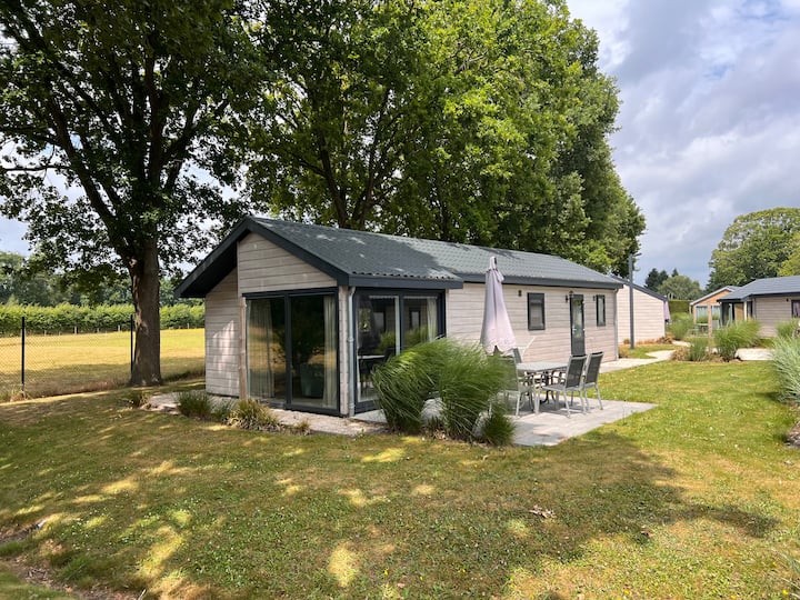 4 Pers. Chalet Op Mooi Park Vlak Bij De Efteling - Waalwijk