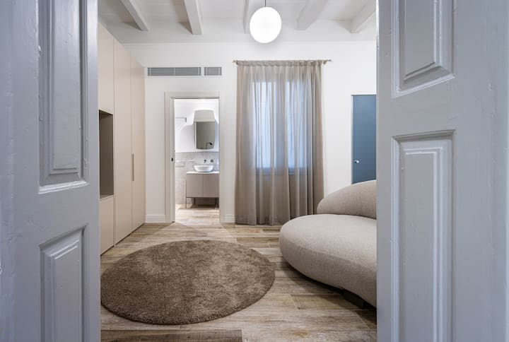 Old Theatre Suites - Favignana - Malta International Airport (MLA)