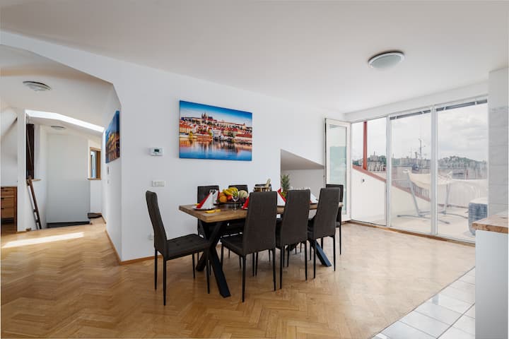 Luxurious Sky Penthouse - Prague