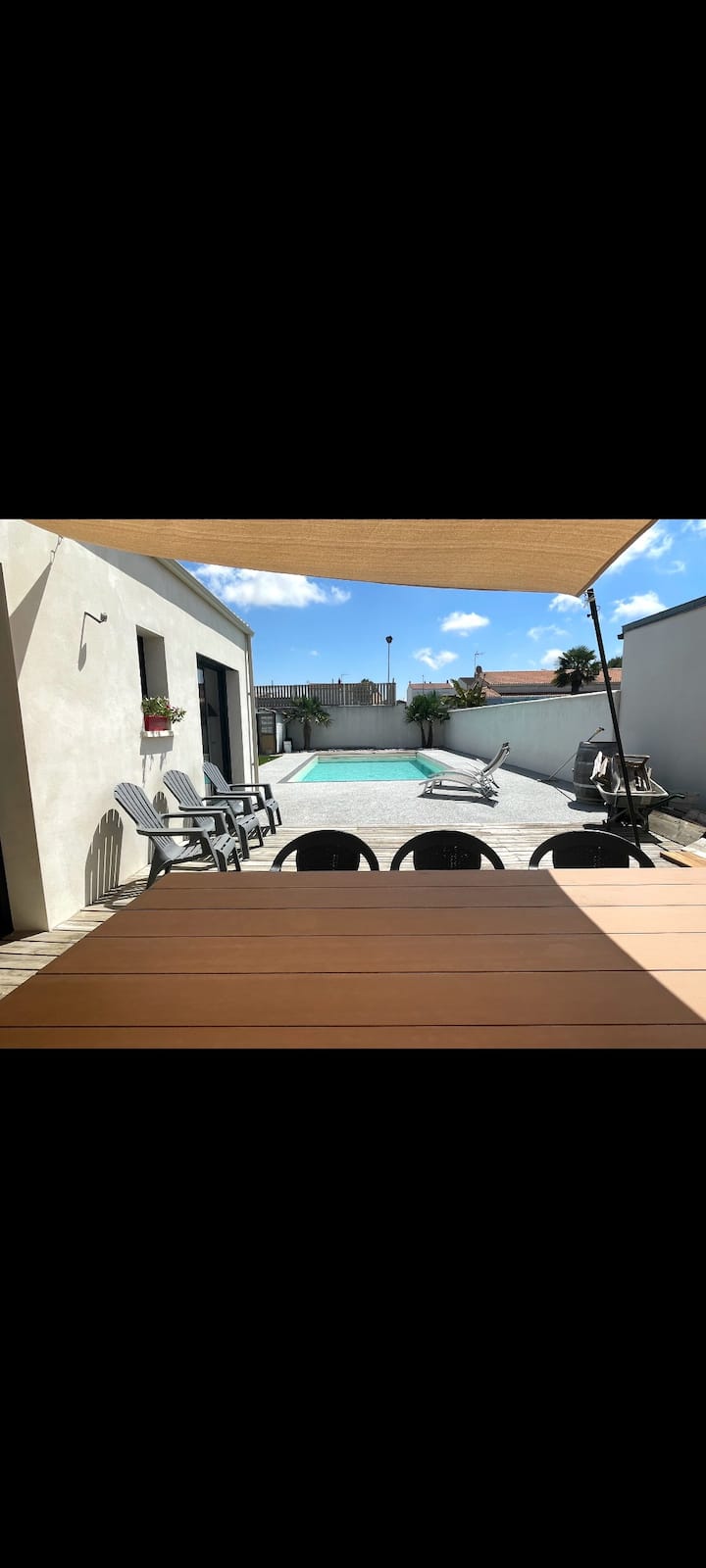 Maison Avec Piscine Chauffée - Charron