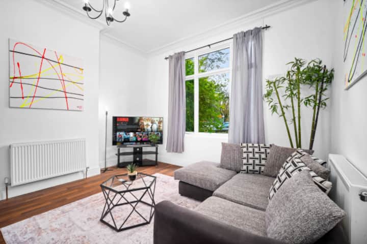 Stylish Apt* Wolverhampton* High-speed Internet - Wolverhampton