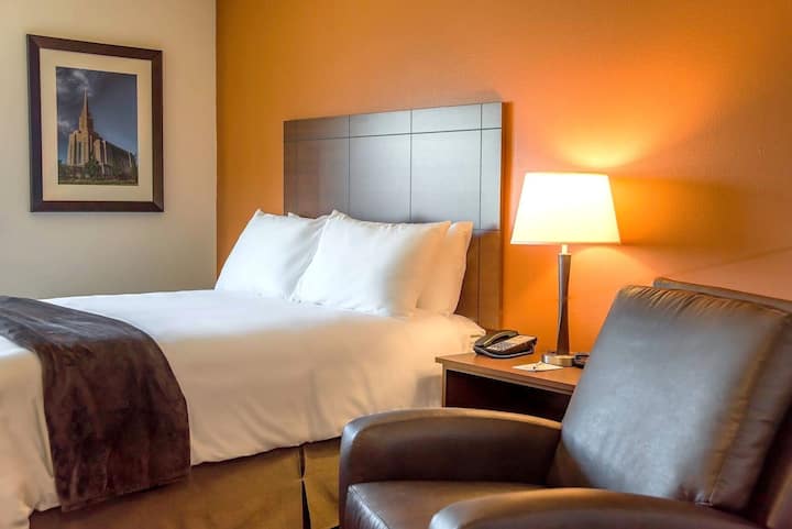 Perfect Retreat For Pet Owners Near Attractions - North Dakota