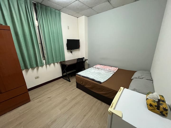 簡單乾淨虎尾鬧區女生分租套房(限女生入住) - 西螺鎮