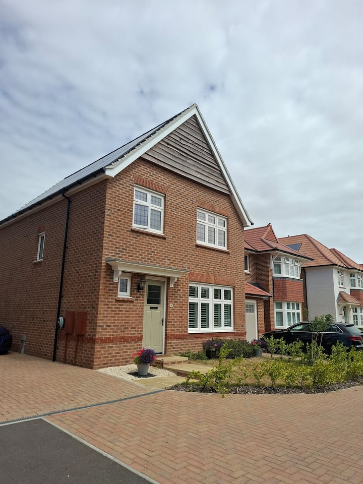 Modern House In Chichester/goodwood With Ensuite - Chichester