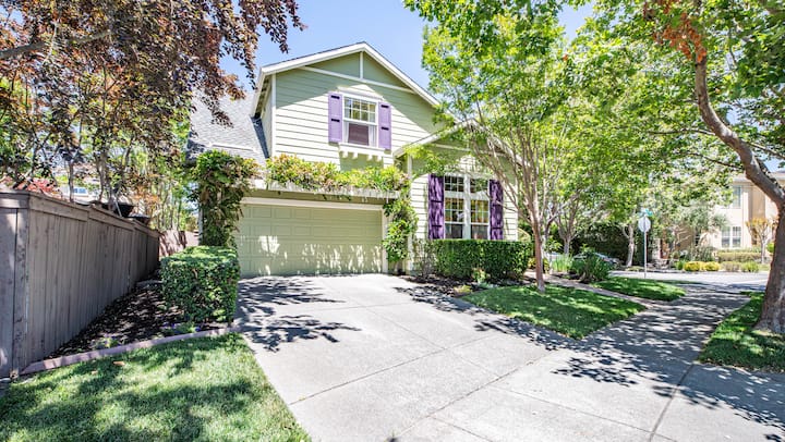 New Listing! Petaluma Rainbow House - Petaluma, CA