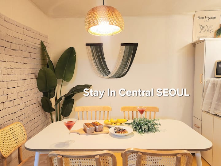 (추천숙소)충정로역도보1분#서울역#홍대#명동#공항버스o#8명단체가능#넓은숙소 - Seoul