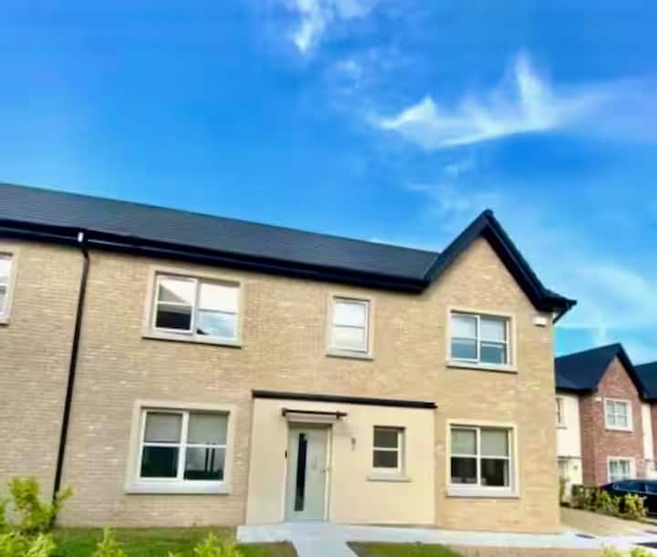 Luxury Home Newbridge 20 Minute Train To Dublin - Kildare