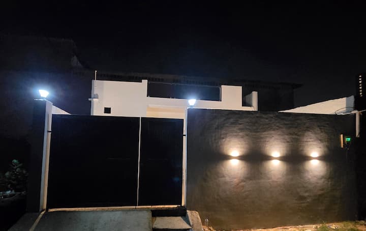 Tranquil Villa/ Full-night Party With Moon View - Ghaziabad