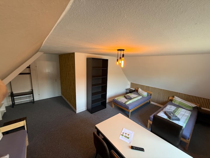 Worker Apartment: 4br, 9beds, 1kit, 1bath - Bispingen