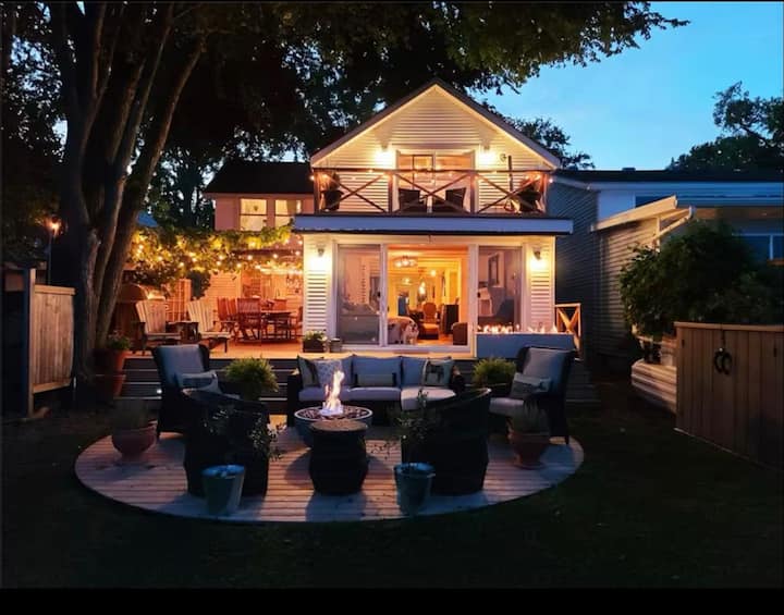 La Perla Lakefront Resort - Kingsville
