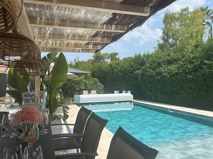 Magnifique Villa Avec Piscine - Antibes