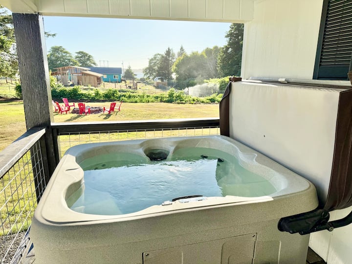Bay City Beach Retreat Hot-tub Fire-pit - Westport, WA