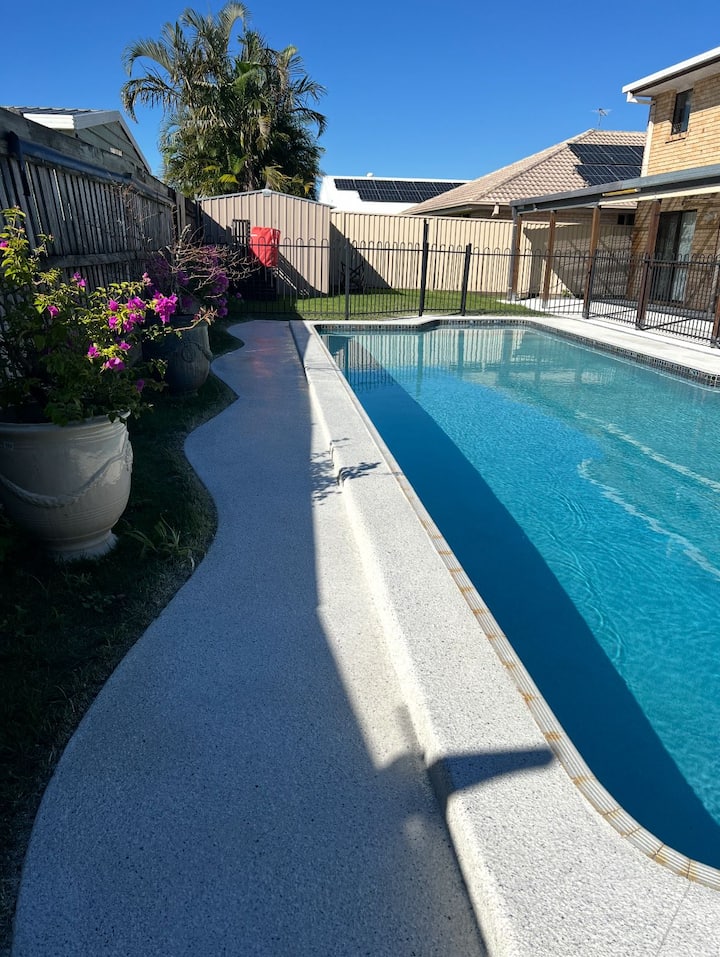 100m To Beach, 5-star Pool - Brisbane
