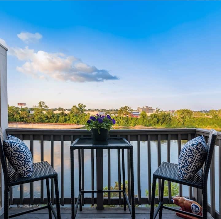 Downtown Condo | Walkable To Broadway & Pool! - Nashville