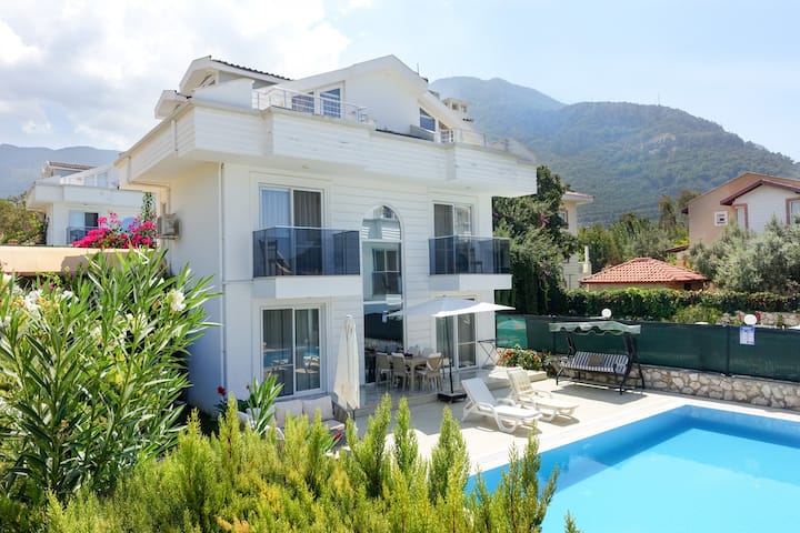 ÖLüdeniz 4+1 ÖZel Havuzlu Villa - Ölüdeniz