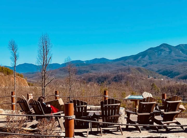 One Luxury Condo In Gatlinburg - Gatlinburg, TN