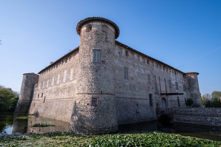 Castello Di Lisignano – Storia Pace E Tradizione - Piacenza
