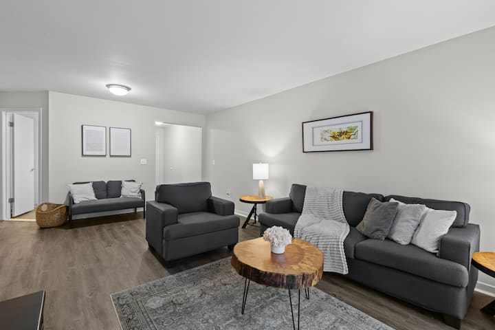 Corp/bus Townhome Near Dt Ah - SEA LIFE Michigan Aquarium, Auburn Hills