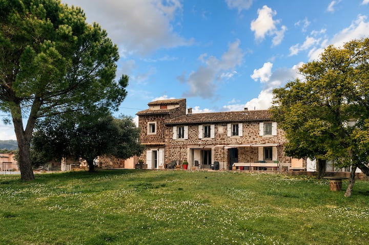 Bastide Entière Climatisée Avec Piscine  12 Pax - Le Luc