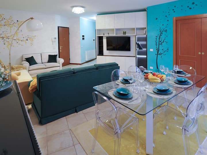 Emerald - Prestigious Apartment 5 Km From Old Town - Bolonia