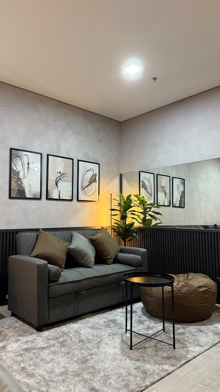 Cozy Industrial Home Beside Sm City Marilao - Bocaue