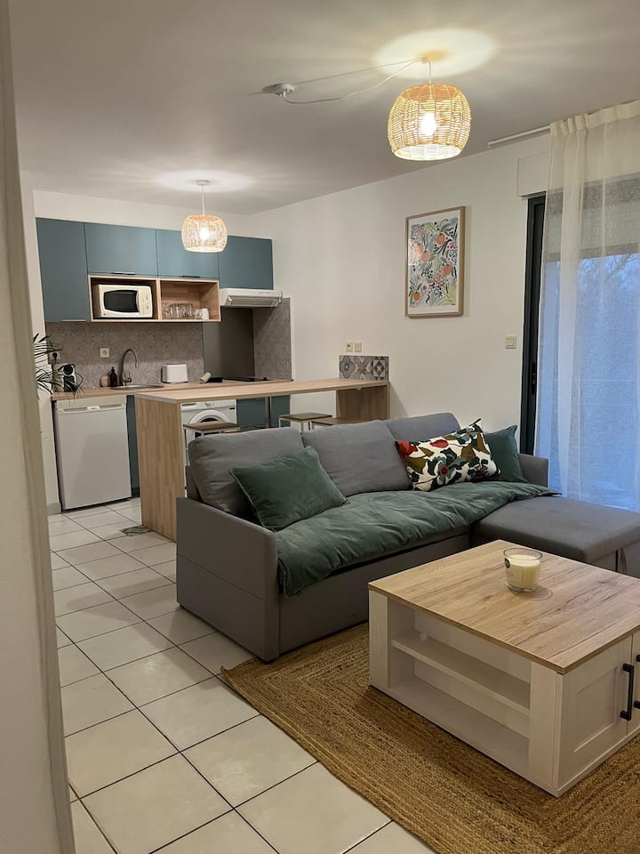 T2 Avec Balcon Et Parking à 10 Min Du Centre - Niort