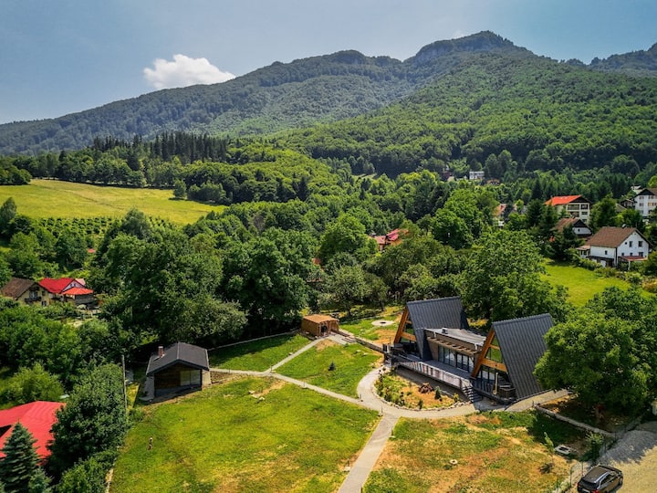 Aza Chalet - Peștera