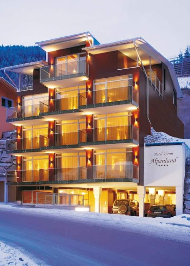 Alpenland St. Anton – 
Inkl. Sommerkarte 2025 - Sankt Anton am Arlberg