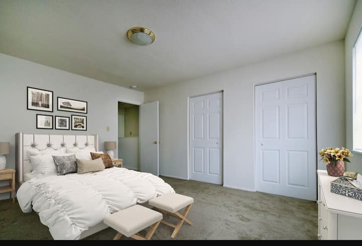 2 Bedroom 1.5 Bathroom Apart. - New Haven, IN