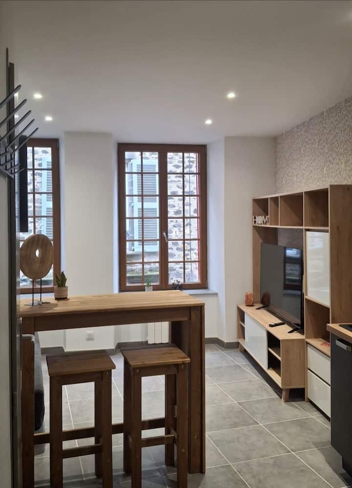 Bienvenue Au 1er Etage De La Tour! - Saint-Flour